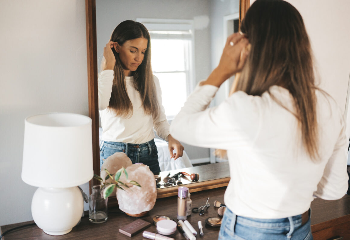 My Everyday Clean Beauty Make-Up Routine - Stitch & Salt