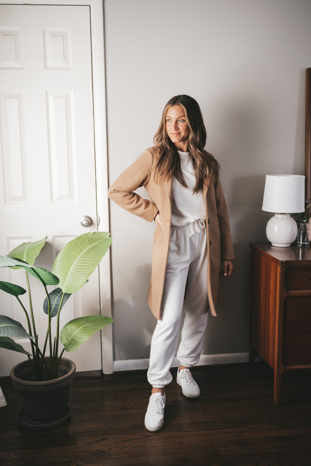 How To Style A Sweatsuit Set - Stitch & Salt